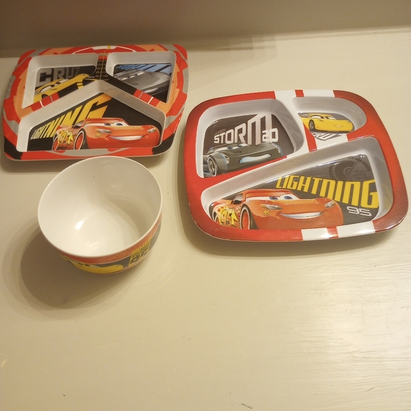 Disney | Kitchen | Disney Pixar Cars Bundle Of Two Hard Plastic Plates ...